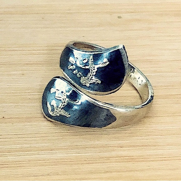 Siam | Jewelry | 42 Vintage Siam Estate Ring Sterling Wrap Ring Marked ...
